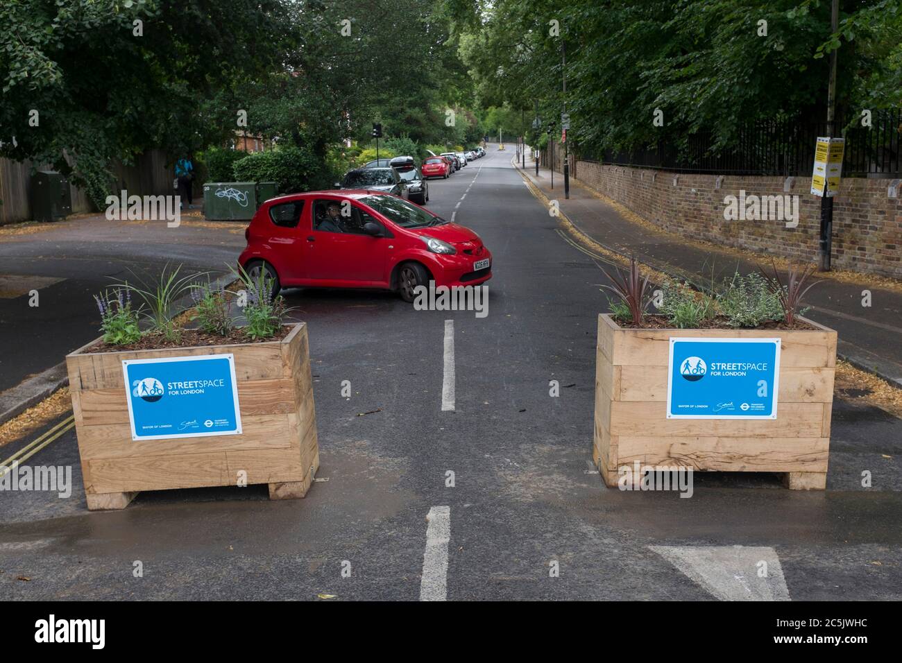 3 lane road turns hi-res stock photography and images - Alamy