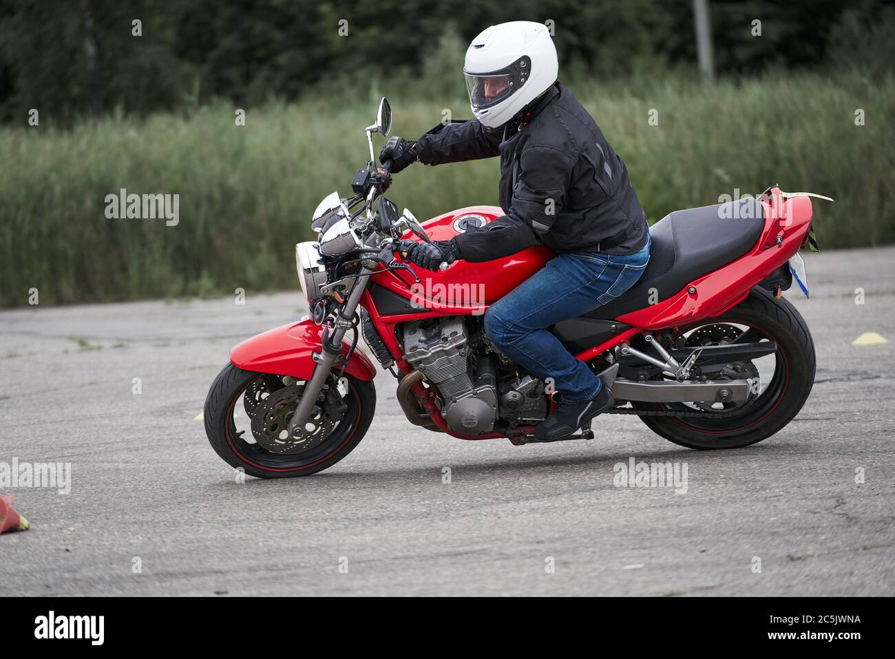 Man riding motorcycle hi-res stock photography and images - Alamy