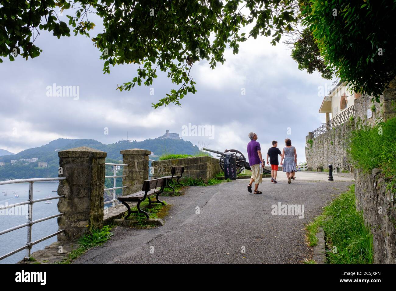 Mota castle san sebastian hi-res stock photography and images - Alamy