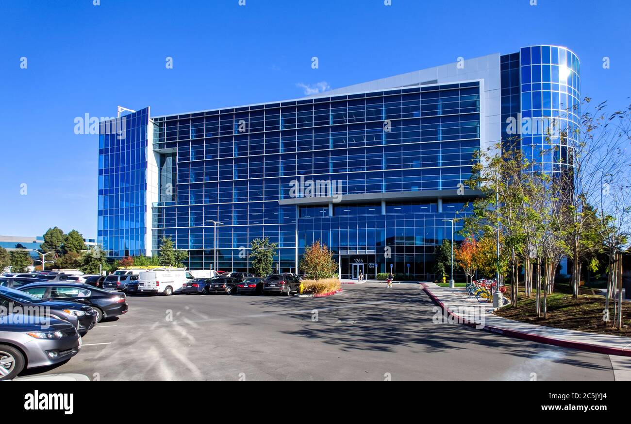 Google headquarters building hi-res stock photography and images - Alamy