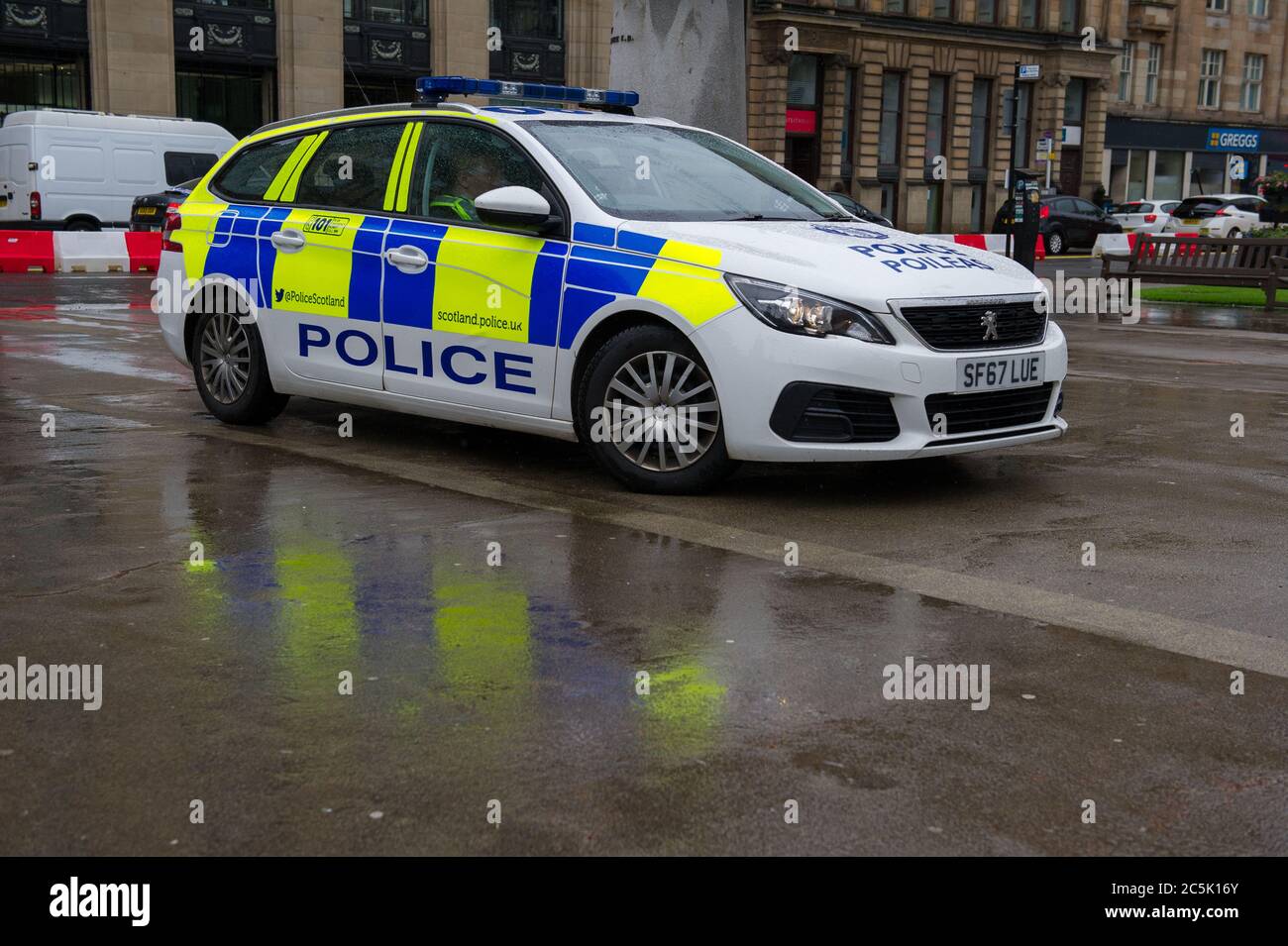 Police scotland car hi-res stock photography and images - Alamy