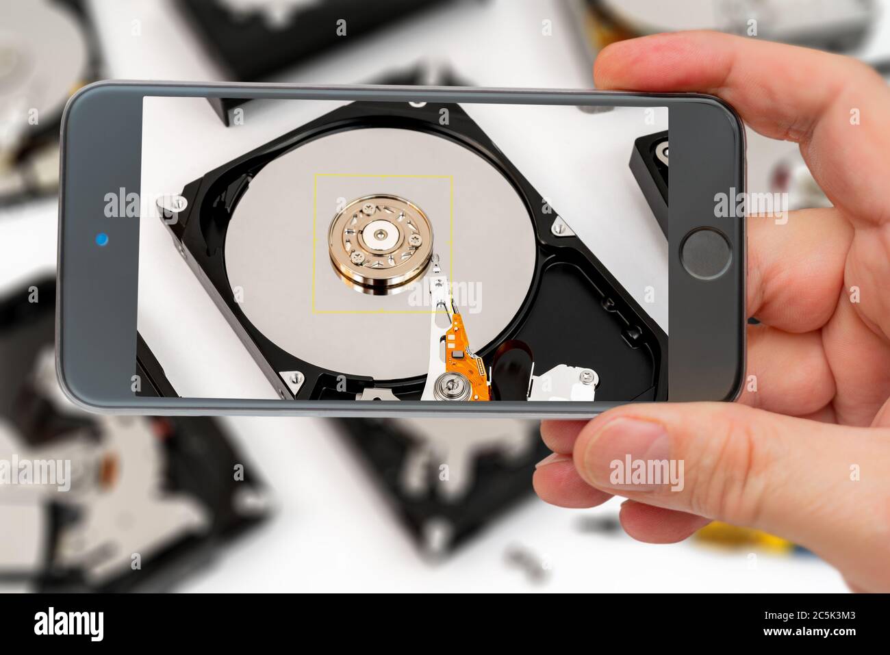 Hard disk drive screen hi-res stock photography and images - Alamy