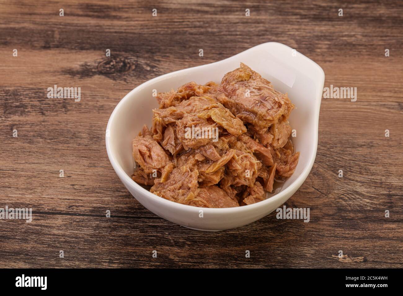 Canned tuna fish fillet for salad Stock Photo - Alamy