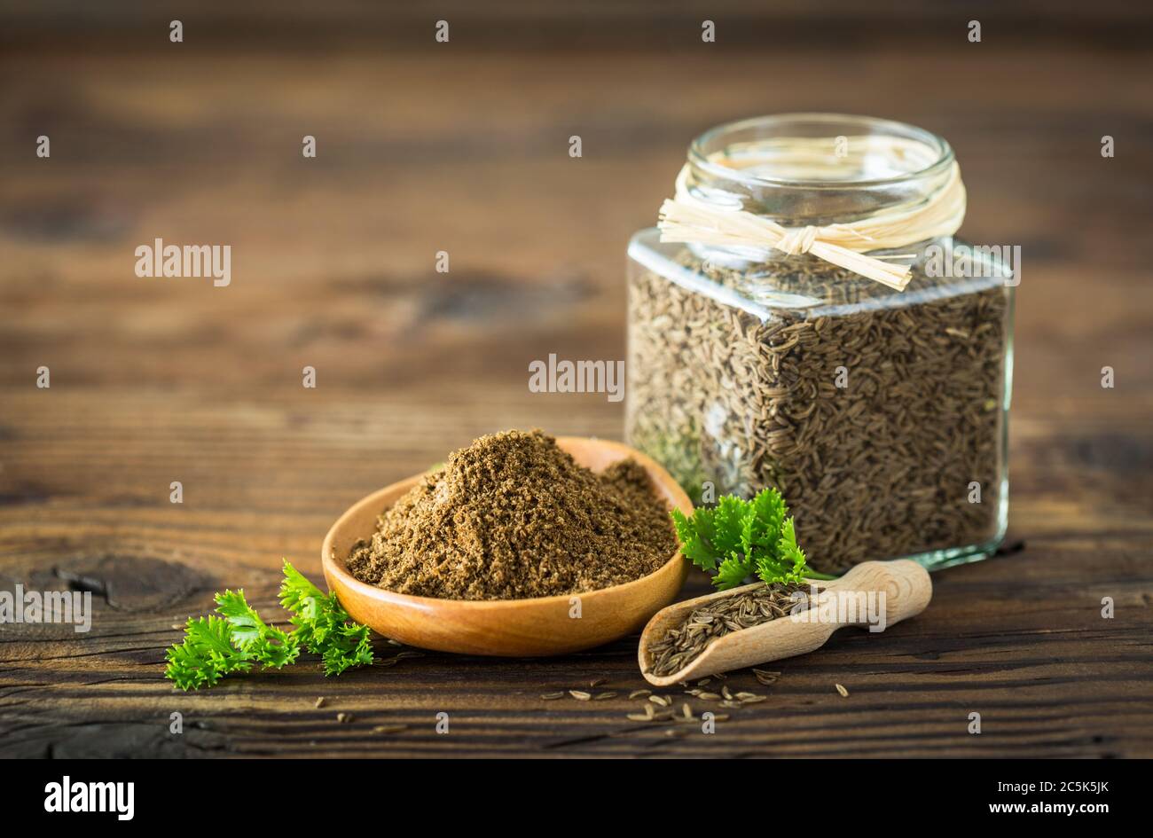 Whole and ground cumin seeds hi-res stock photography and images - Alamy