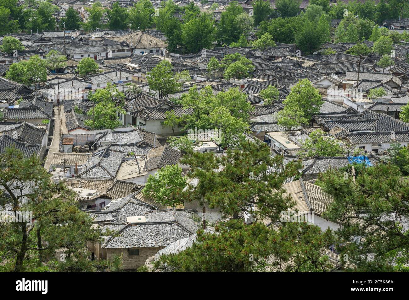 Kaesong border hi-res stock photography and images - Alamy
