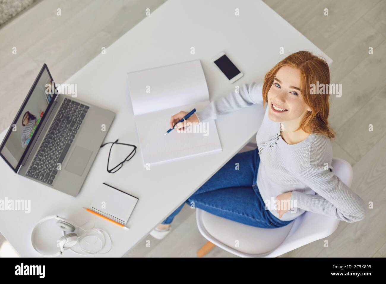 University video lecturer hi-res stock photography and images - Alamy
