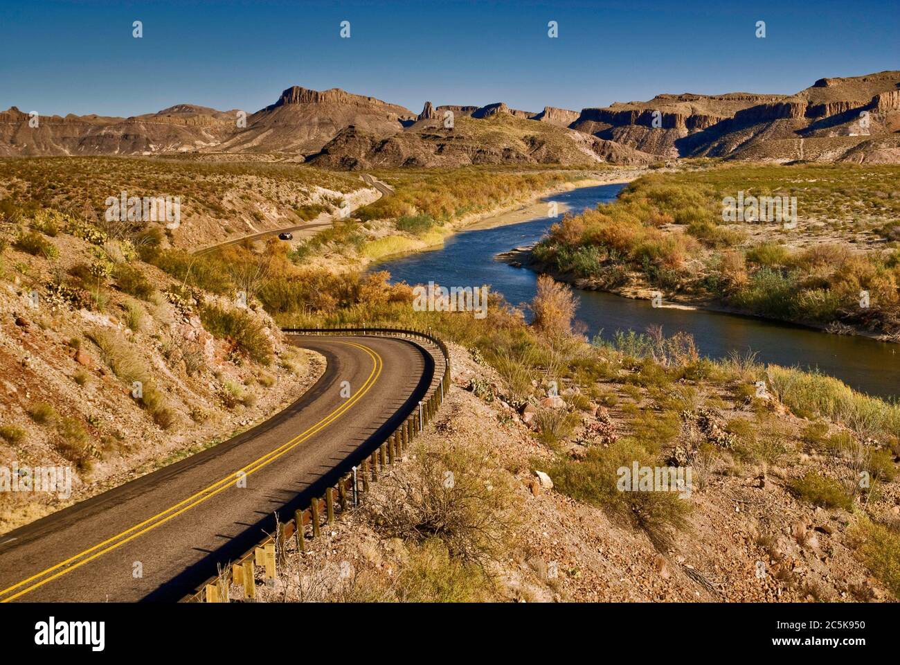 Rio Grande and The River Road, Chihuahuan Desert in Big Bend Ranch ...