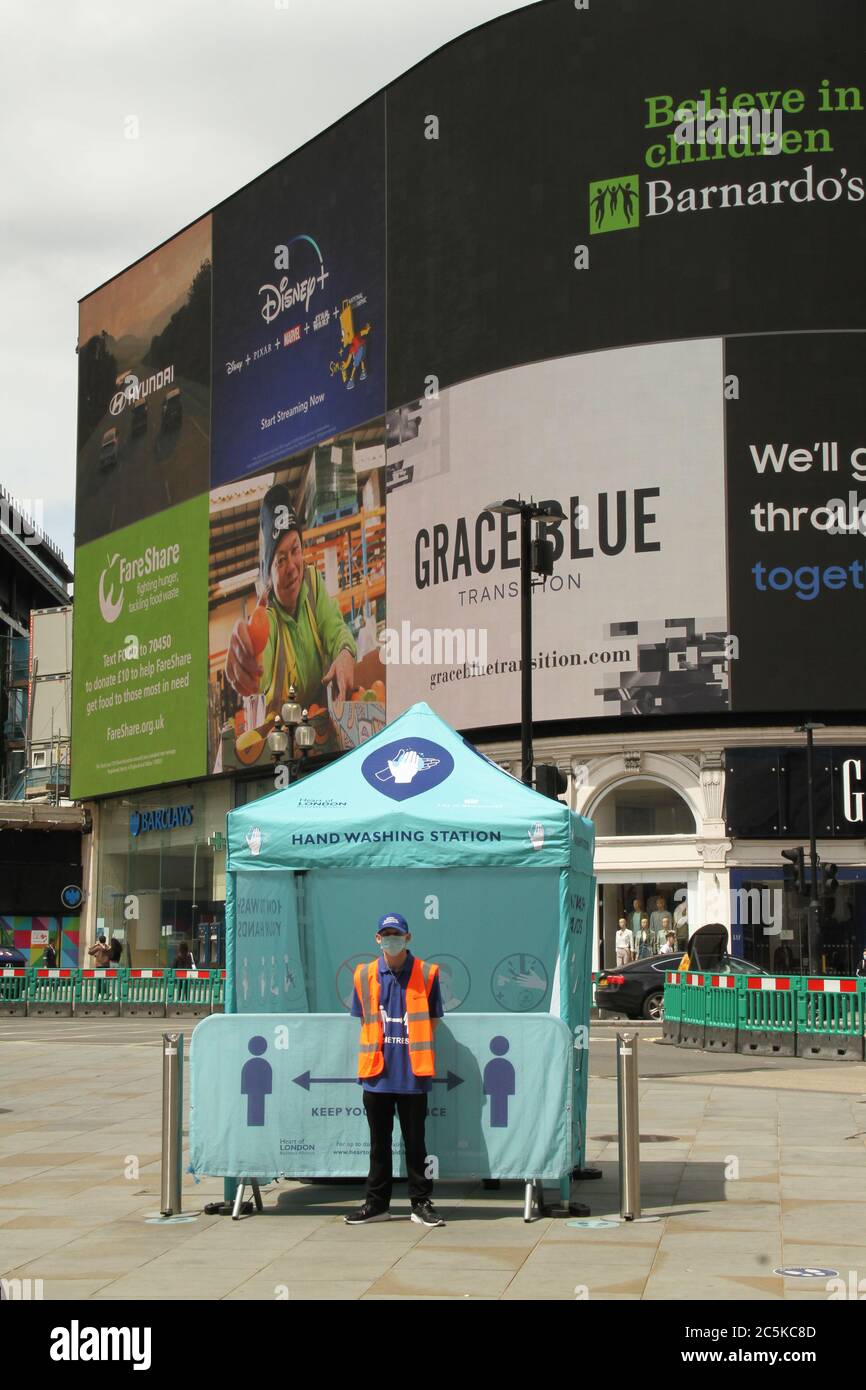 Hand sanitiser booth hi-res stock photography and images - Alamy