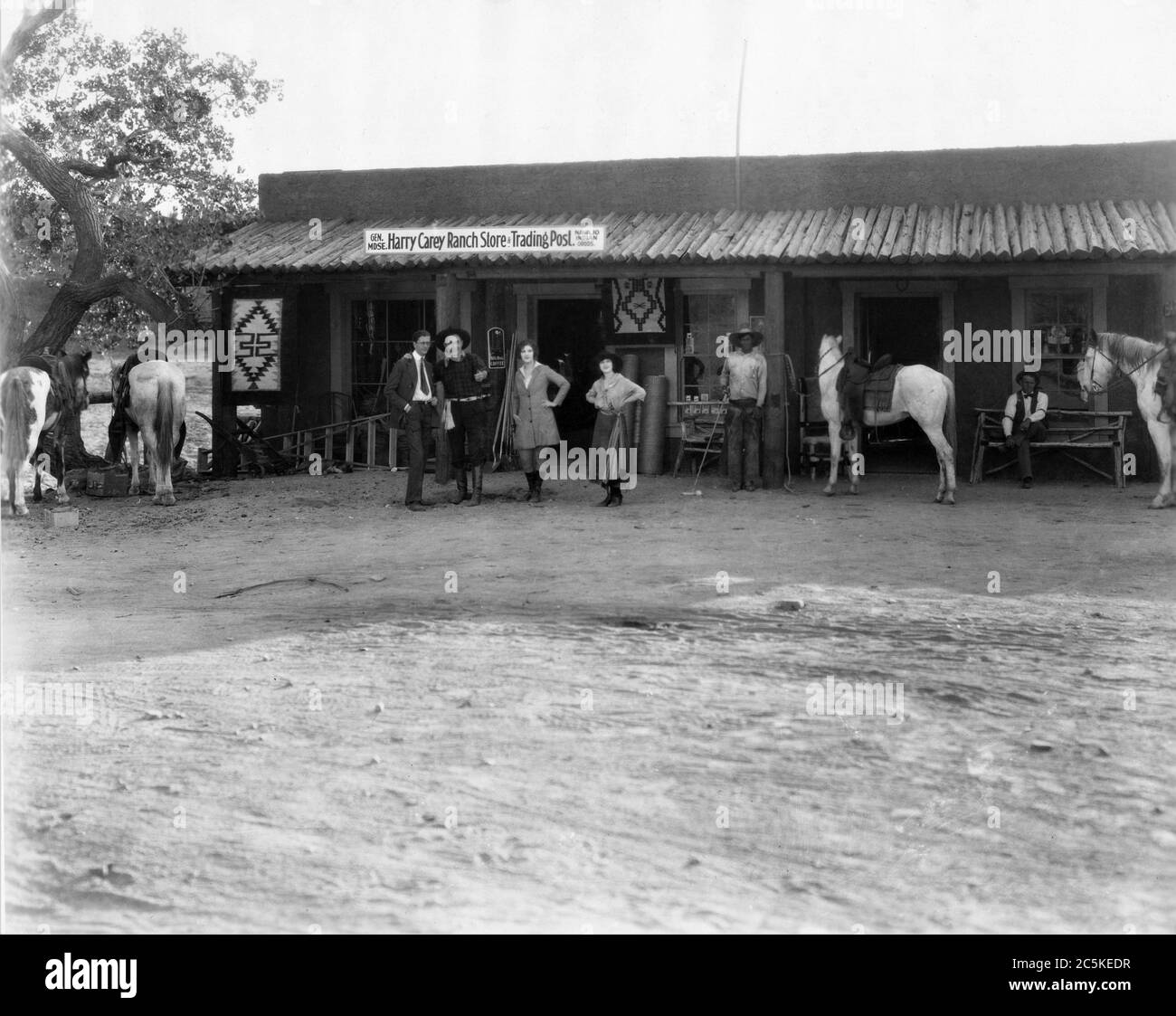 1920s candid hi-res stock photography and images - Alamy