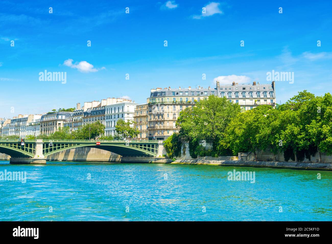 Bright summer landscape with embankment of the Seine river, Paris Stock ...
