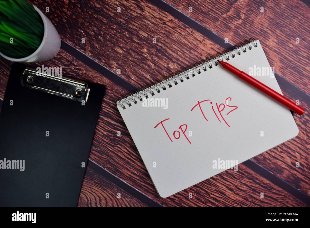 Top tips sign on hi-res stock photography and images - Alamy