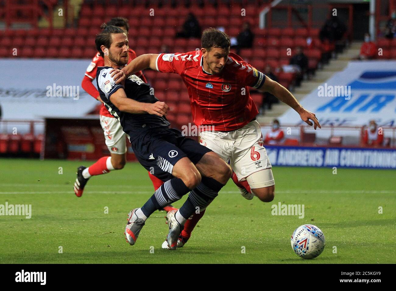 Jayson molumby of millwall battles hi-res stock photography and images ...