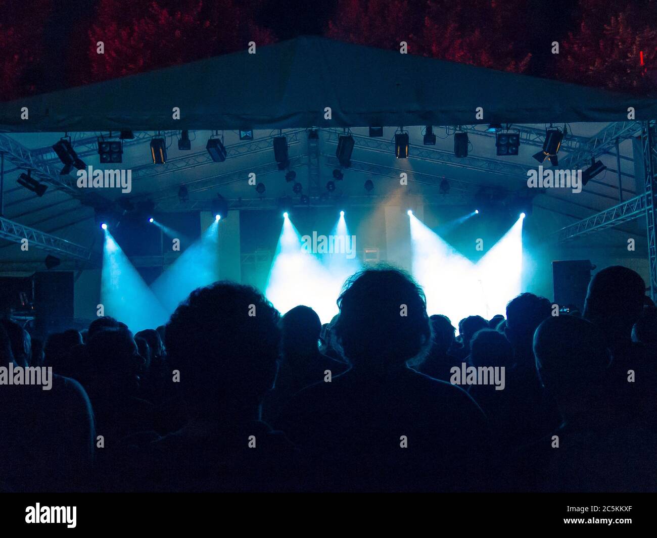 Concert photography during a gig, this is the point of view of the ...