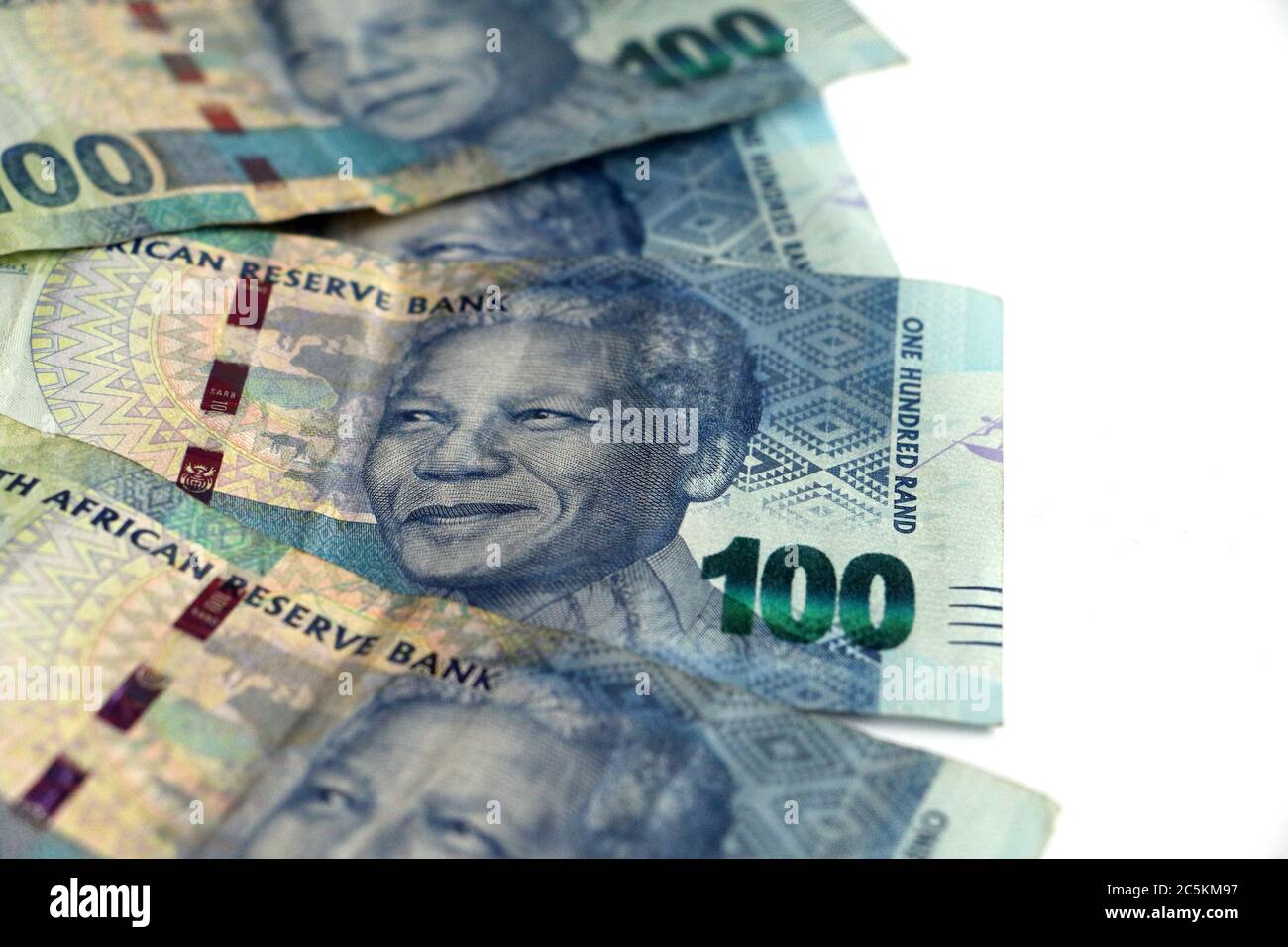 R100 note hi-res stock photography and images - Alamy