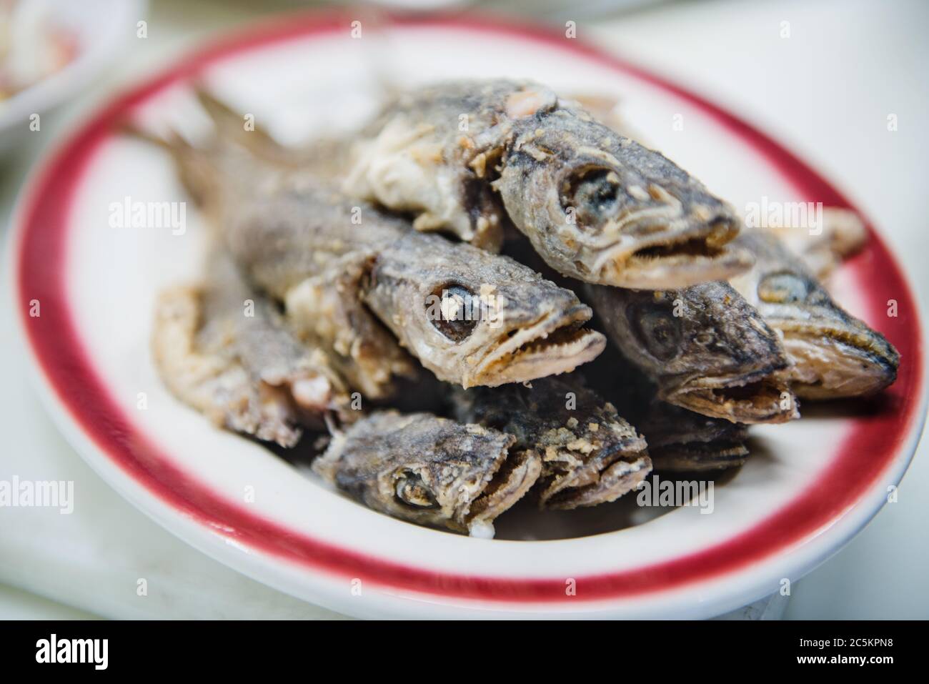 Dish of fried fish hi-res stock photography and images - Alamy