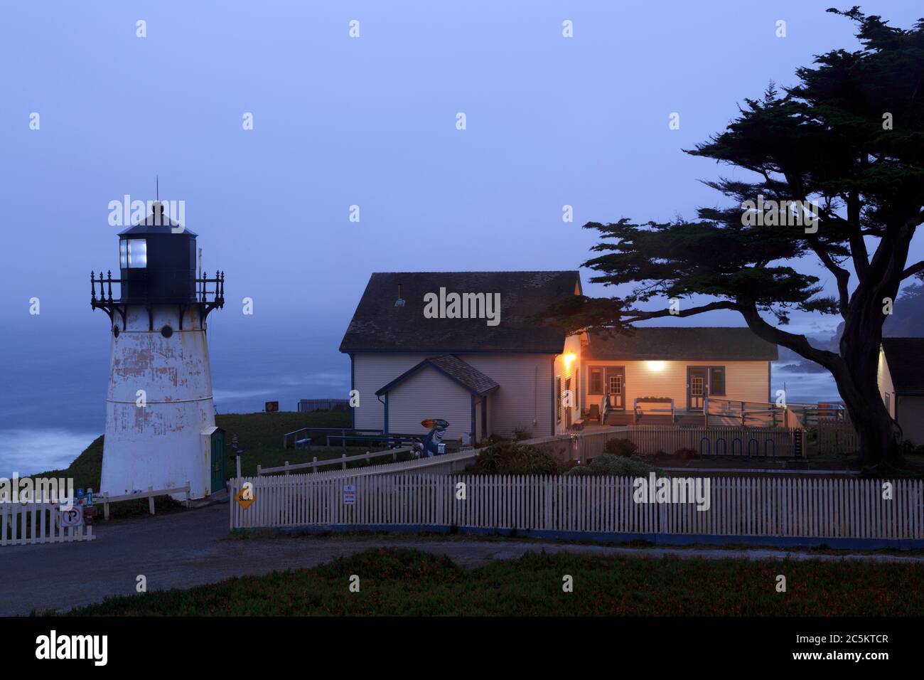 Point Montara Lighthouse,Half Moon Bay,California,USA Stock Photo - Alamy