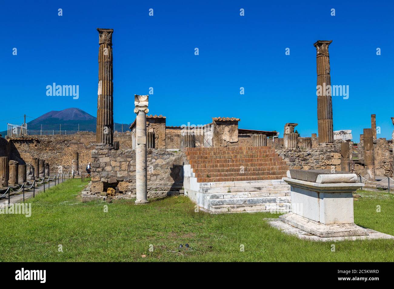 Pompeii city destroyed in 79BC by the eruption of Mount Vesuvius Stock ...