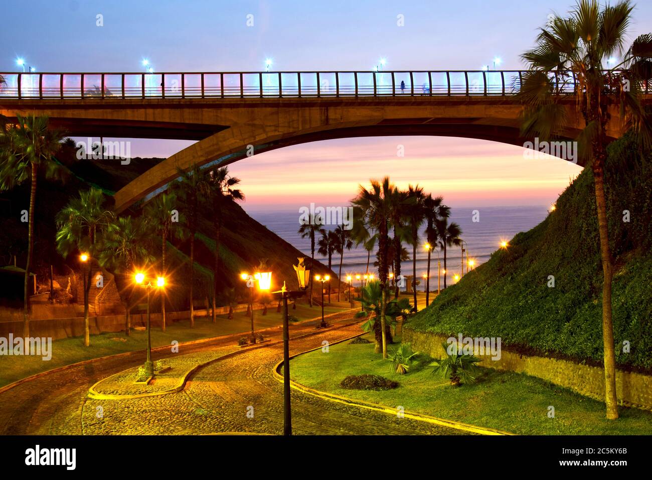 Bridge in Miraflores in the south of Lima, Peru Stock Photo - Alamy