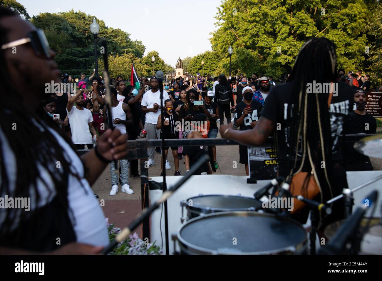Gogo concert washington dc hi-res stock photography and images - Alamy