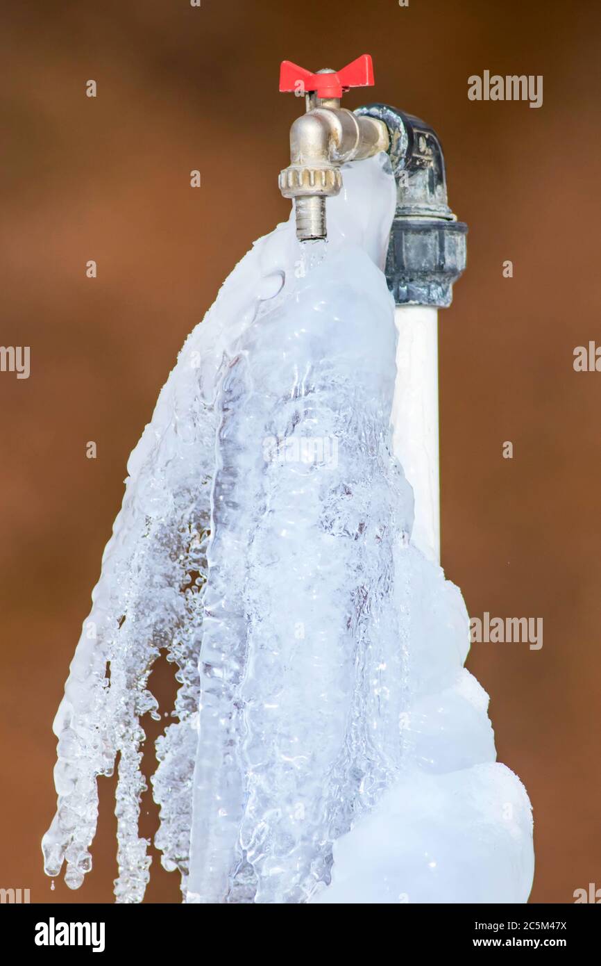 Frozen outdoor faucet hi-res stock photography and images - Alamy