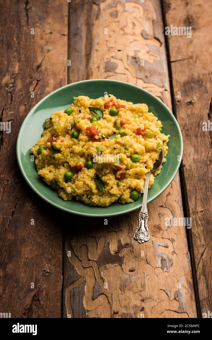 Vegetable Dalia or Daliya Khichadi or Broken Wheat Khichdi with tomato ...
