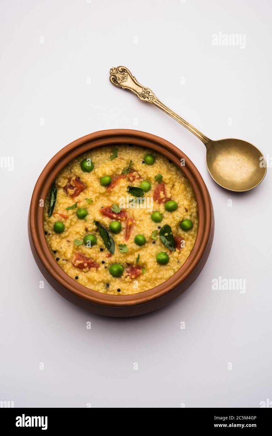Vegetable Dalia or Daliya Khichadi or Broken Wheat Khichdi with tomato ...