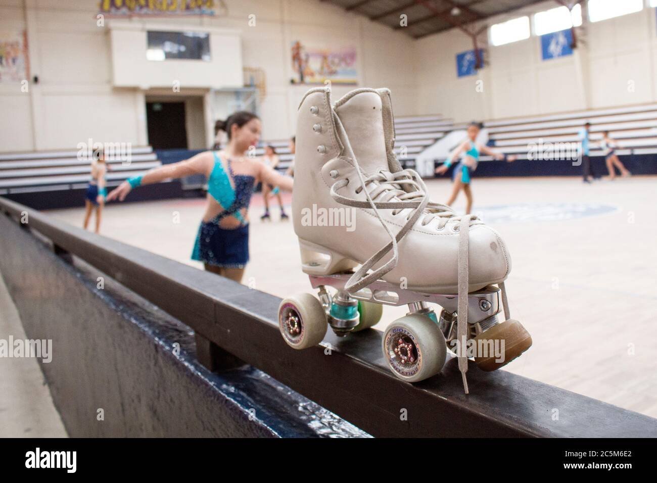 Figure skater training hi-res stock photography and images - Alamy