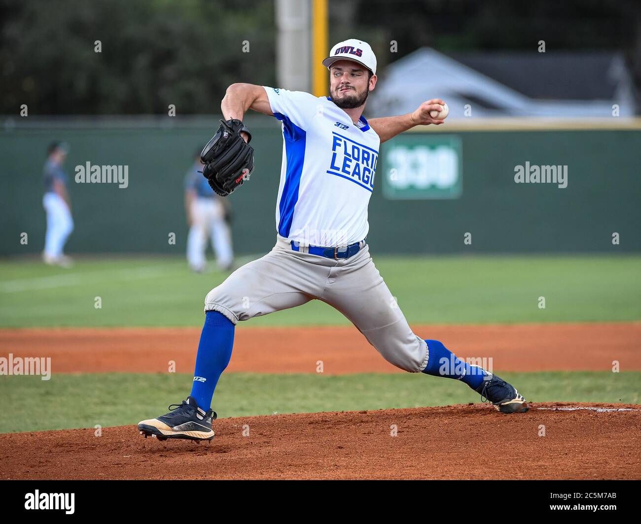 Collegiate summer baseball hi-res stock photography and images - Alamy