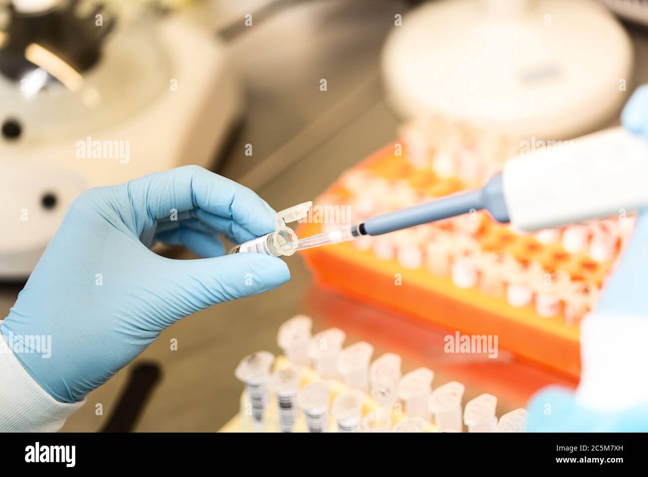 Chemical lab test machine vial hi-res stock photography and images - Alamy