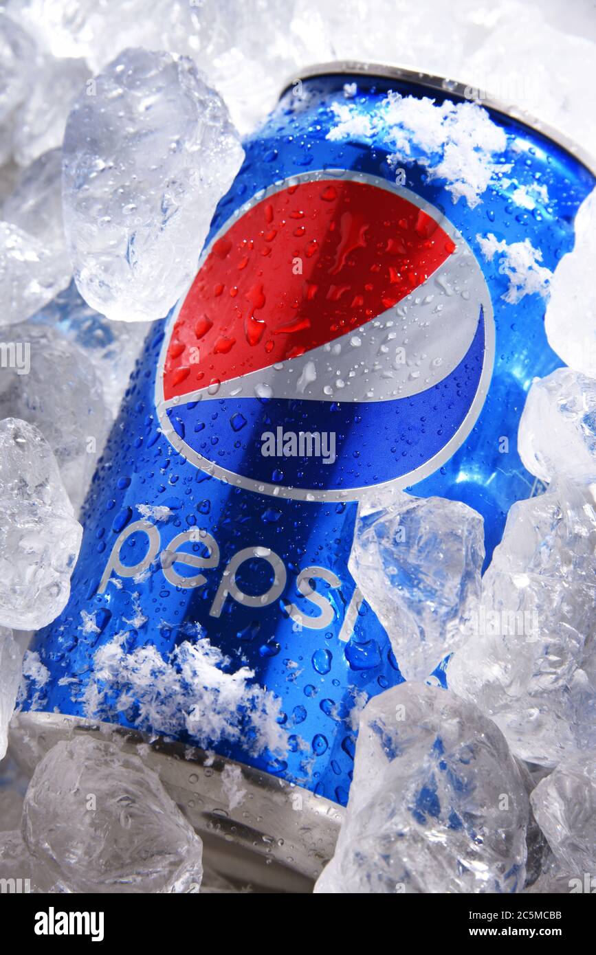 Crushed pepsi can hi-res stock photography and images - Alamy