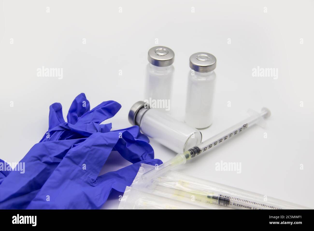 Insulin bottles hi-res stock photography and images - Alamy