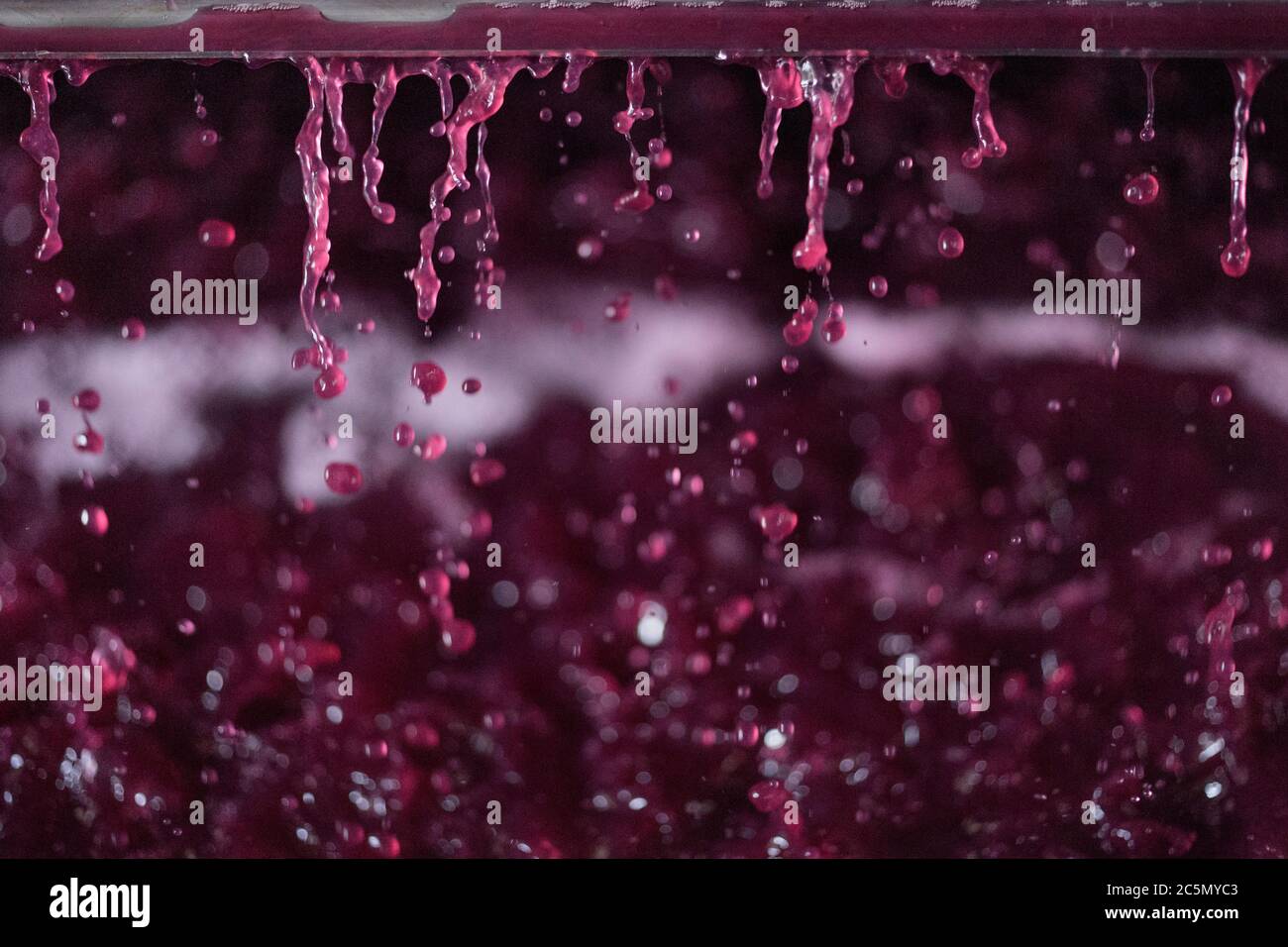 Vintage wine press hi-res stock photography and images - Alamy