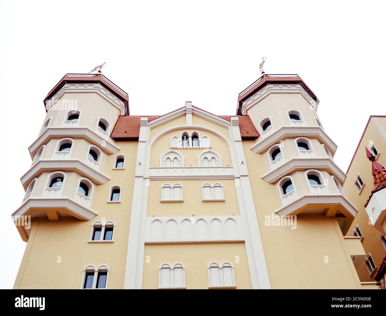 Red turret elements hi-res stock photography and images - Alamy