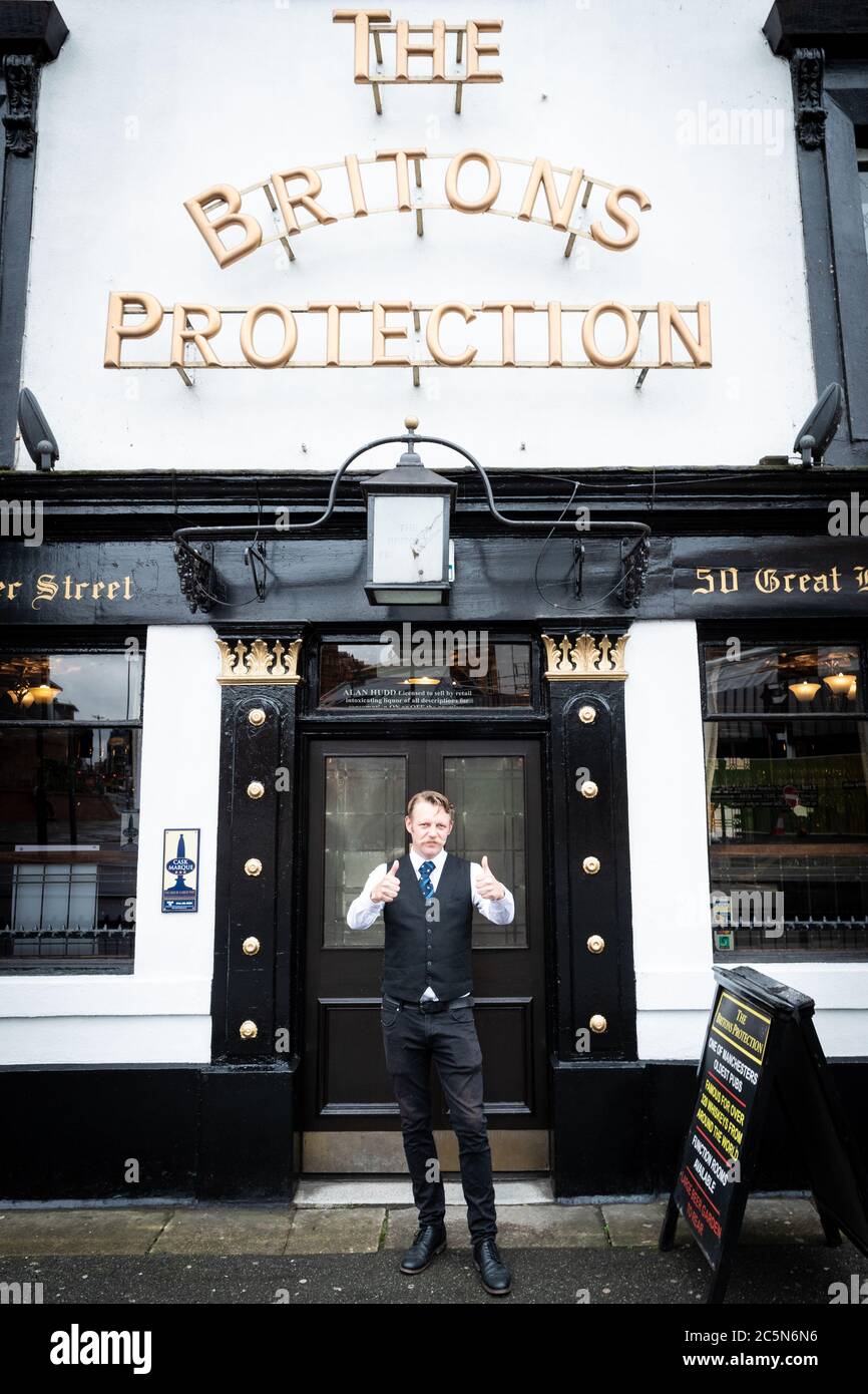 Britons protection pub manchester hi-res stock photography and images ...