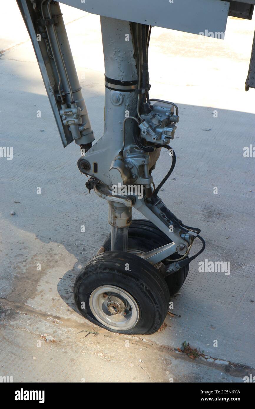Retractable Gear High Resolution Stock Photography and Images - Alamy