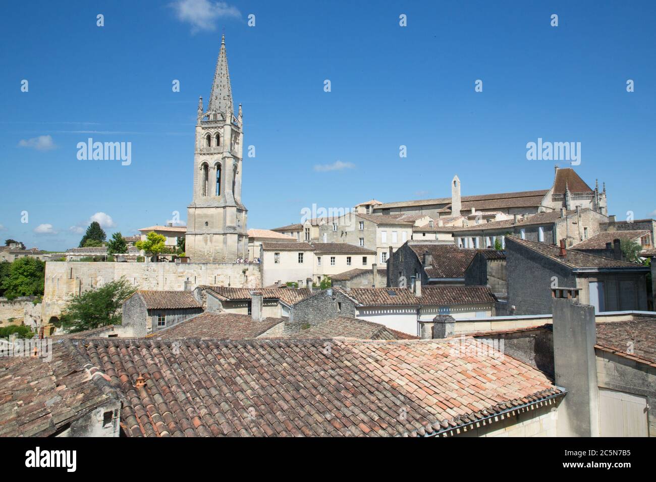 Saint Emilion, Bordeaux / France - 06 19 2018 : Picturesque rooftops of ...