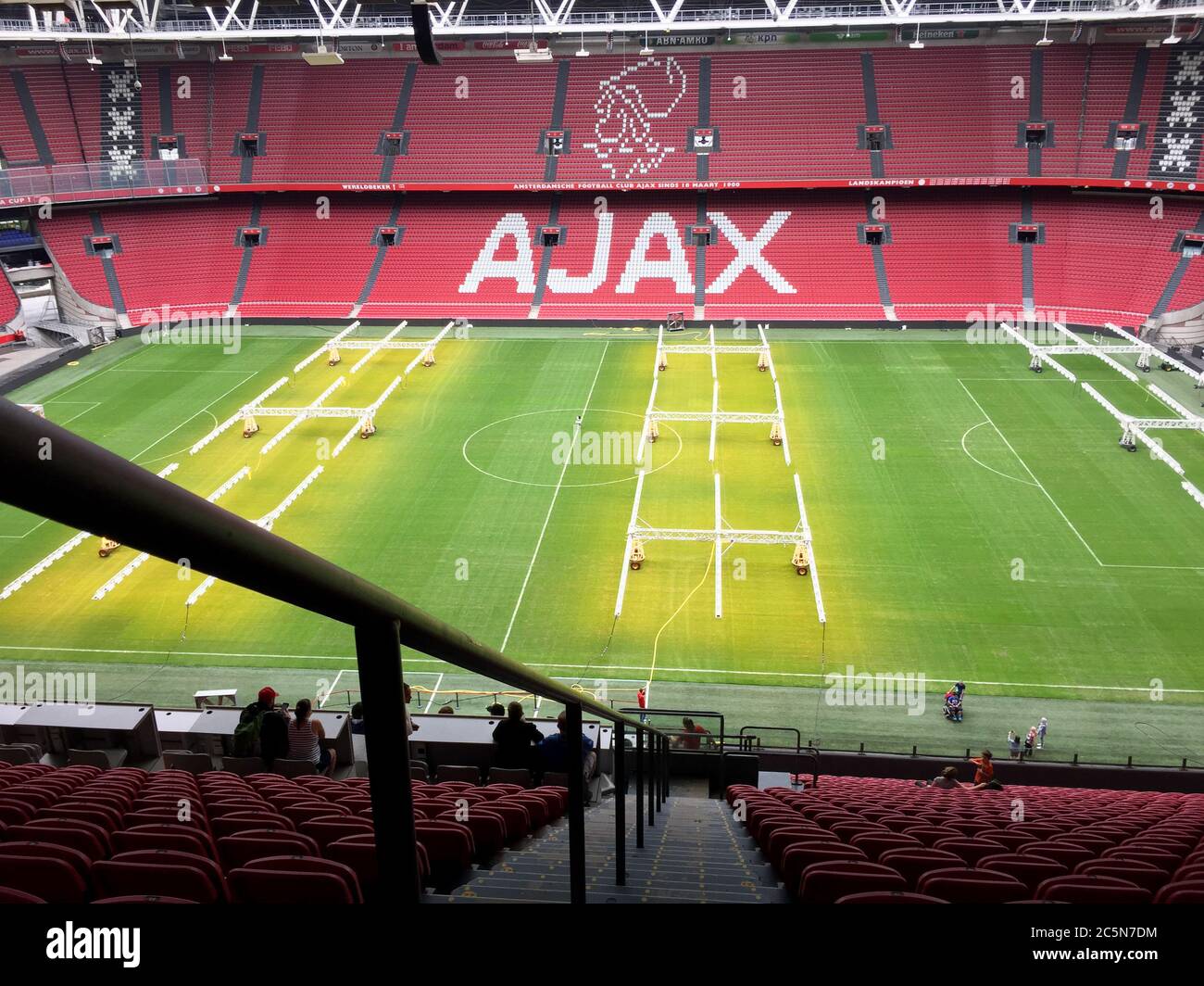 Overview stadium crowd hi-res stock photography and images - Alamy