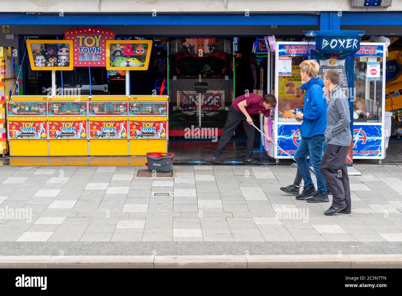 Amusement arcade doors hi-res stock photography and images - Alamy