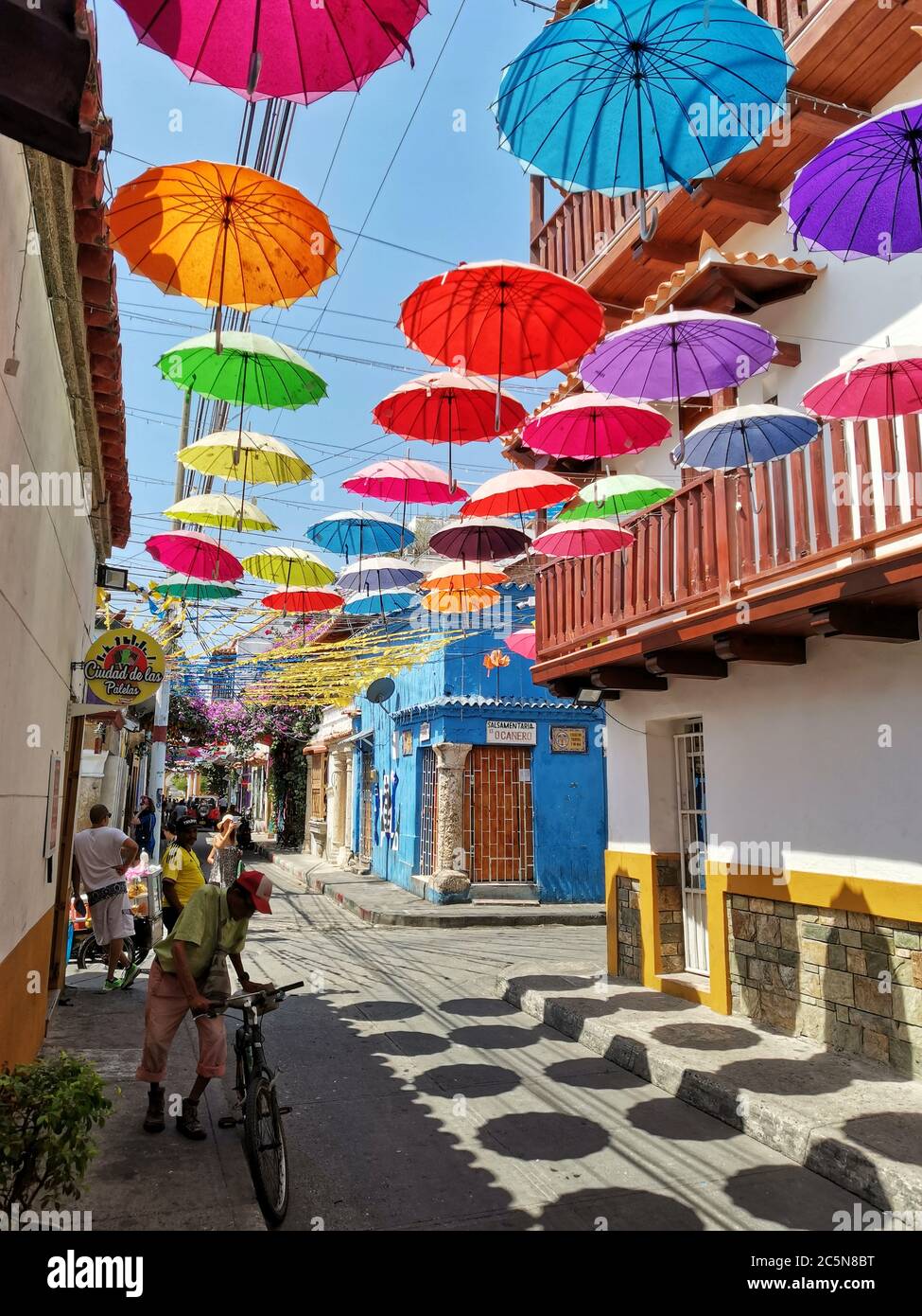 Colourful streets of Getsemani in Cartagena, Colombia Stock Photo - Alamy