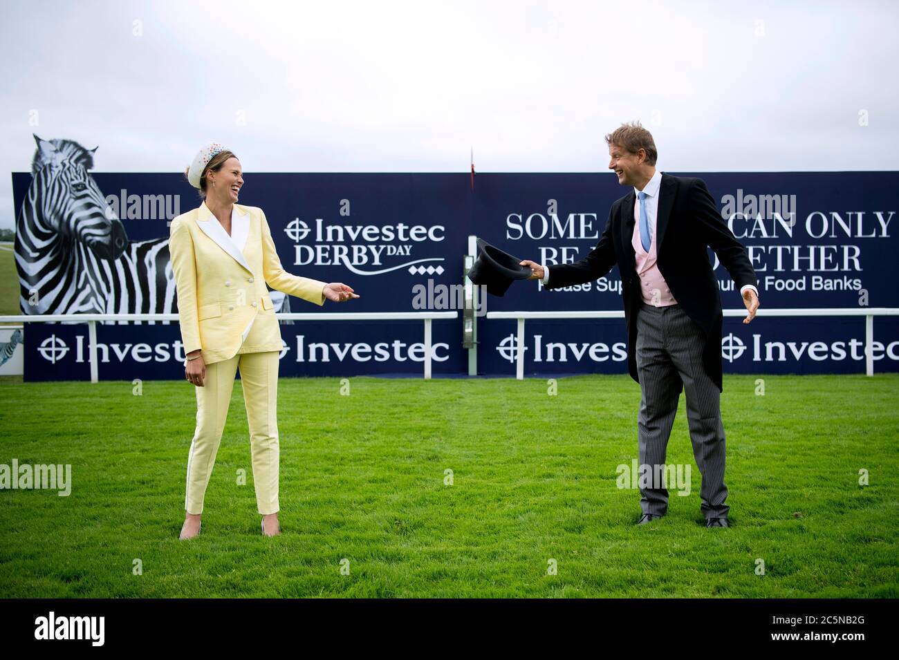 Ed chamberlin out on racecourse prior hi-res stock photography and ...