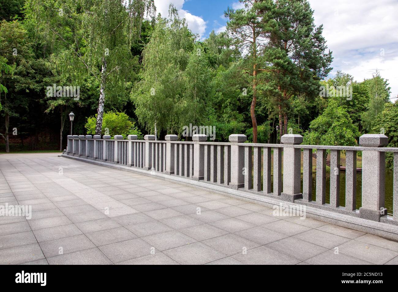 Sidewalk columns fence hi-res stock photography and images - Alamy