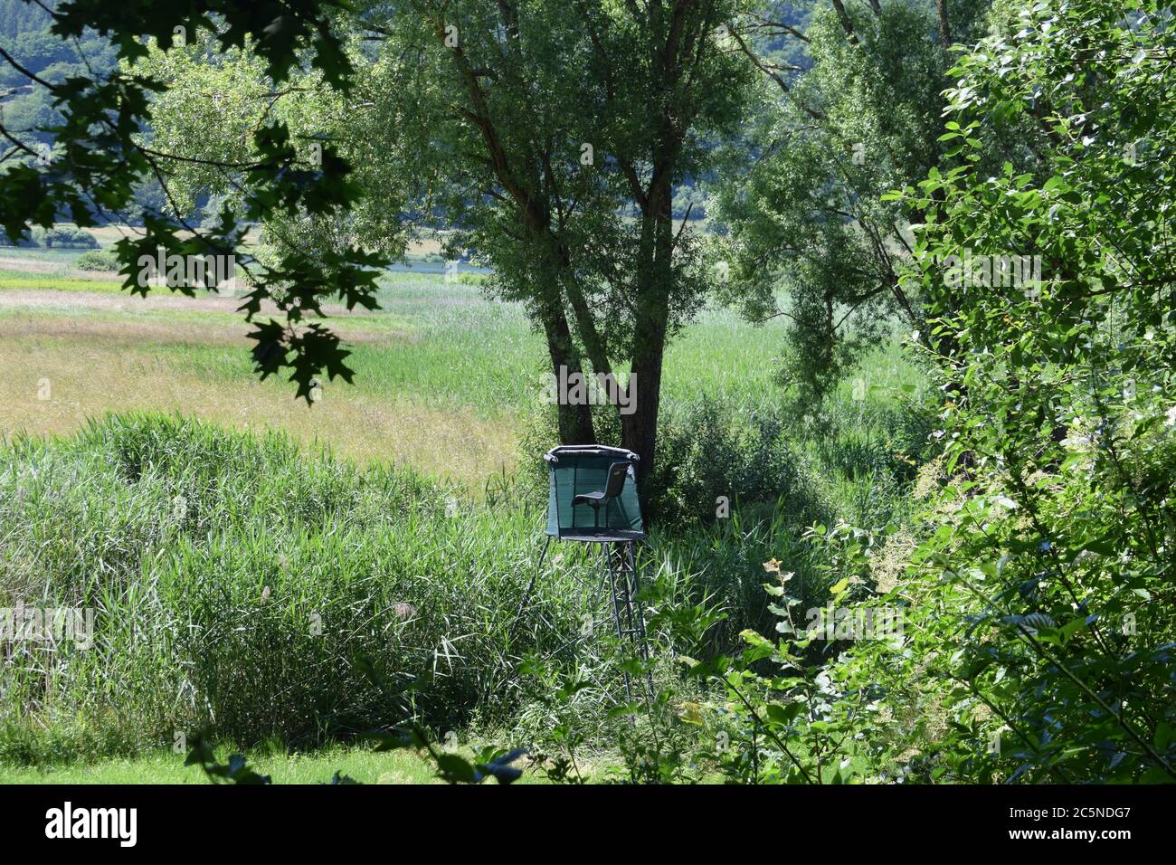 Hunters hideway hi-res stock photography and images - Alamy