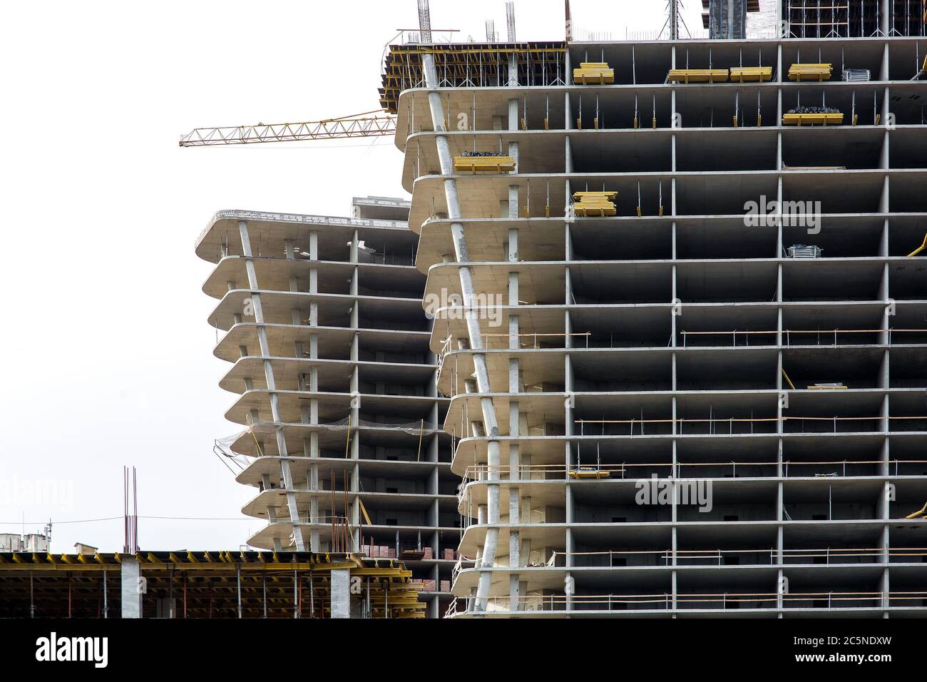 Construction of a multi-storey residential building of a monolithic ...