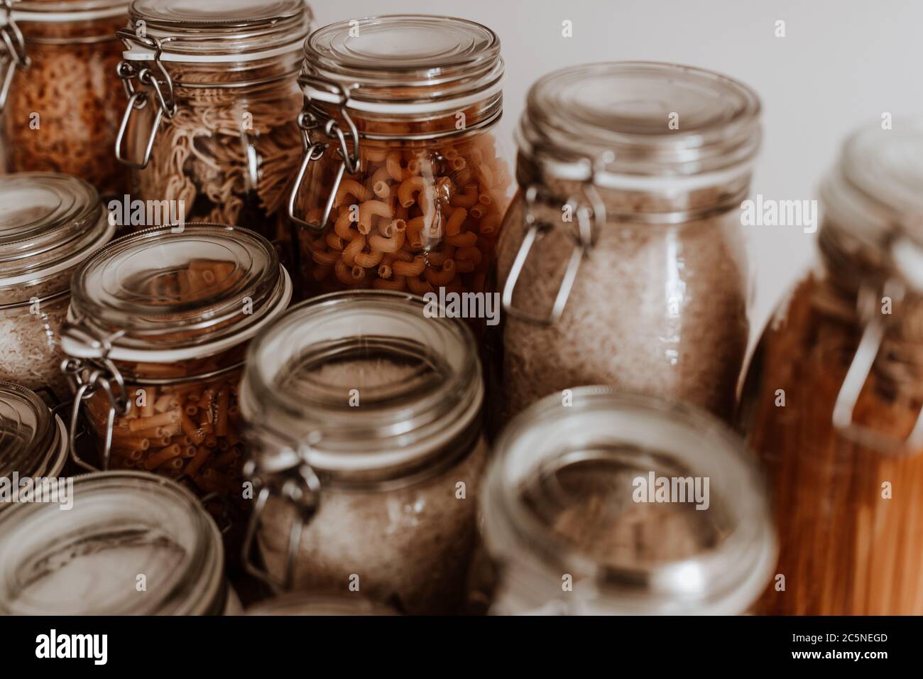 Jars of pasta and grains hi-res stock photography and images - Alamy