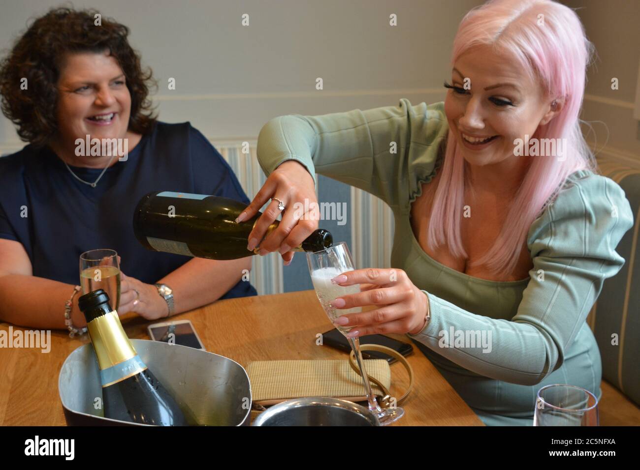 Sarah Fielder (right) celebrates her 30th birthday at the abar bistro ...