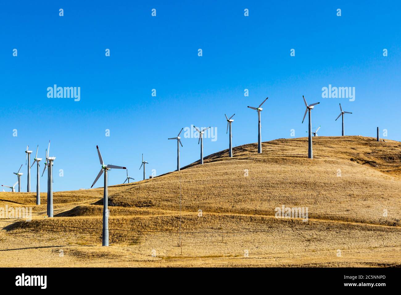 Wind turbines on the hills at Altamont Pass, in California, with ...