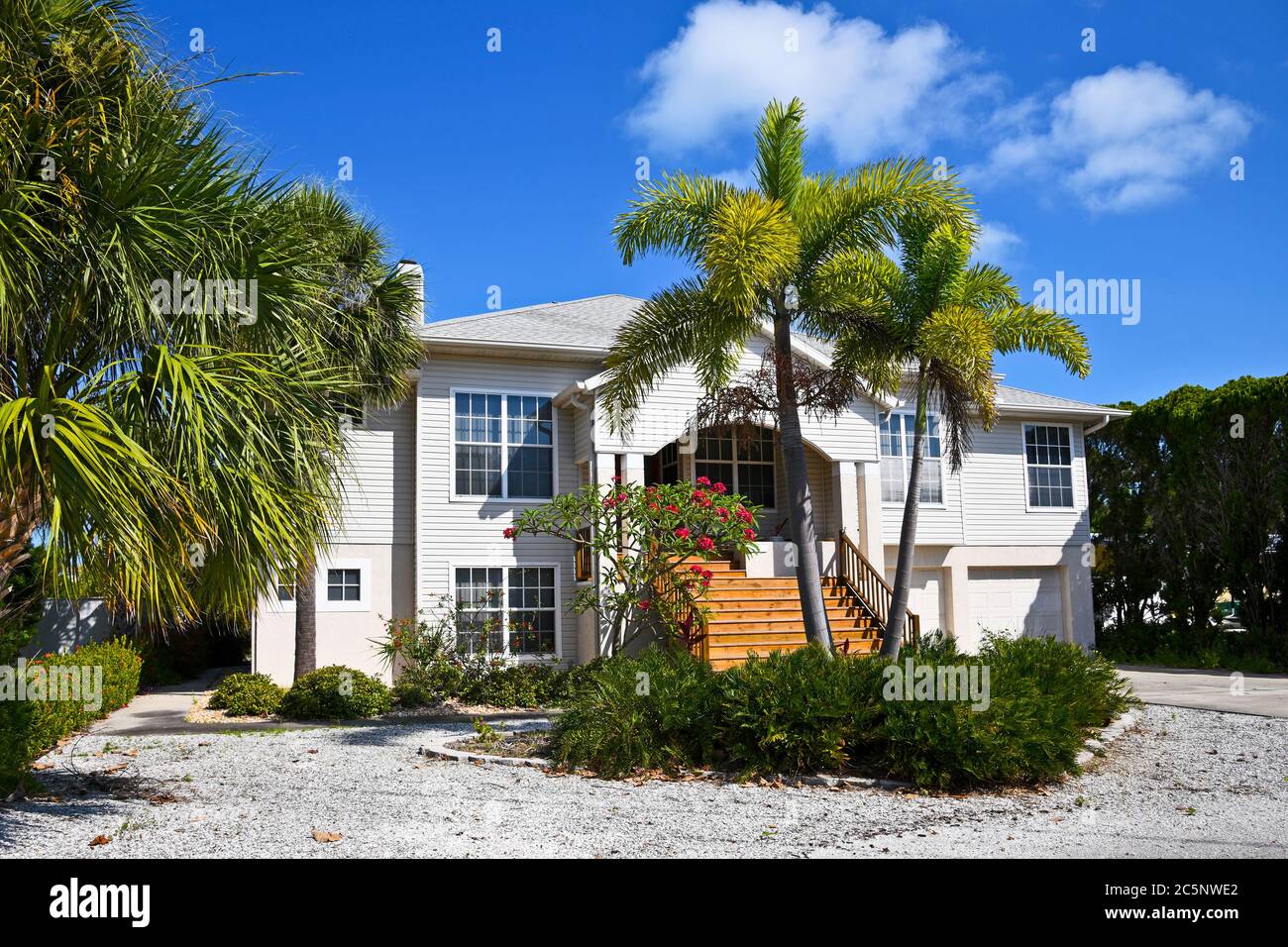 A Beautiful Florida House Near the Beach for Rent or Sale. Make a Great ...