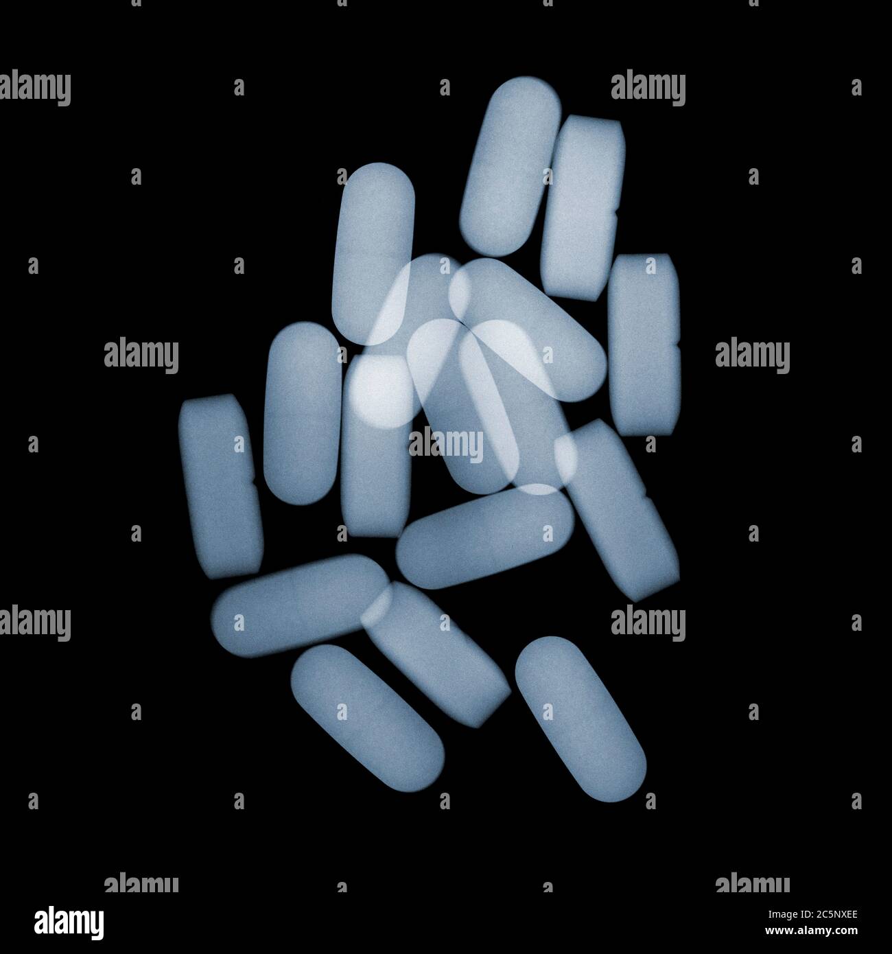 Pills, coloured X-ray Stock Photo - Alamy