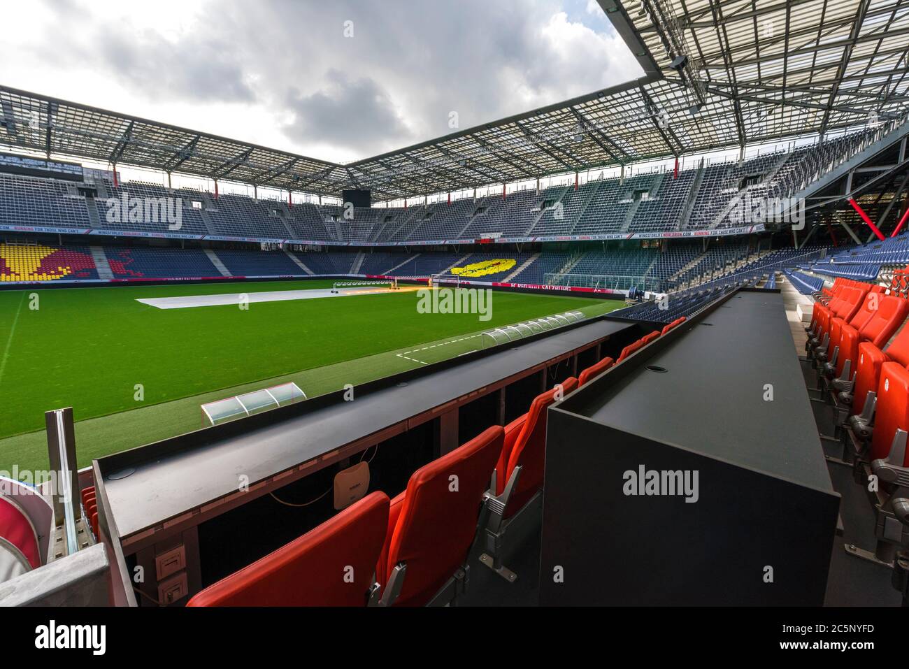 Fc salzburg stadium empty hi-res stock photography and images - Alamy