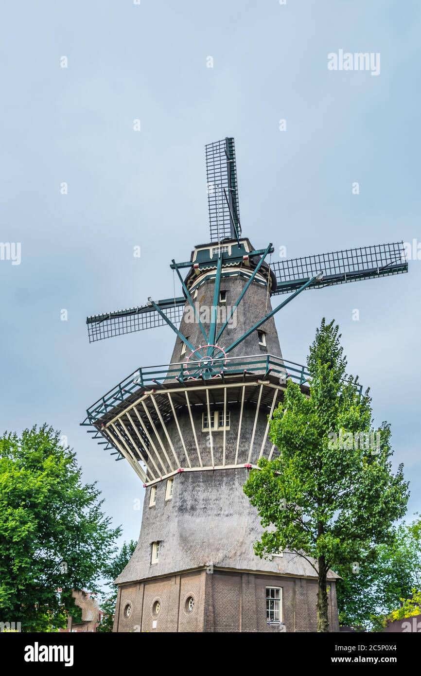 The De Gooyer is a windmill in Amsterdam located between Funenkade and ...